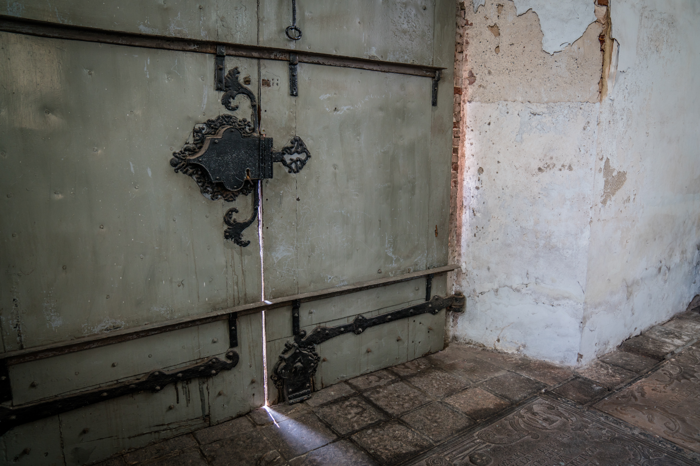 lock-dutch-church-colombo-sri-lanka | Zigzagging with Bill and Paige